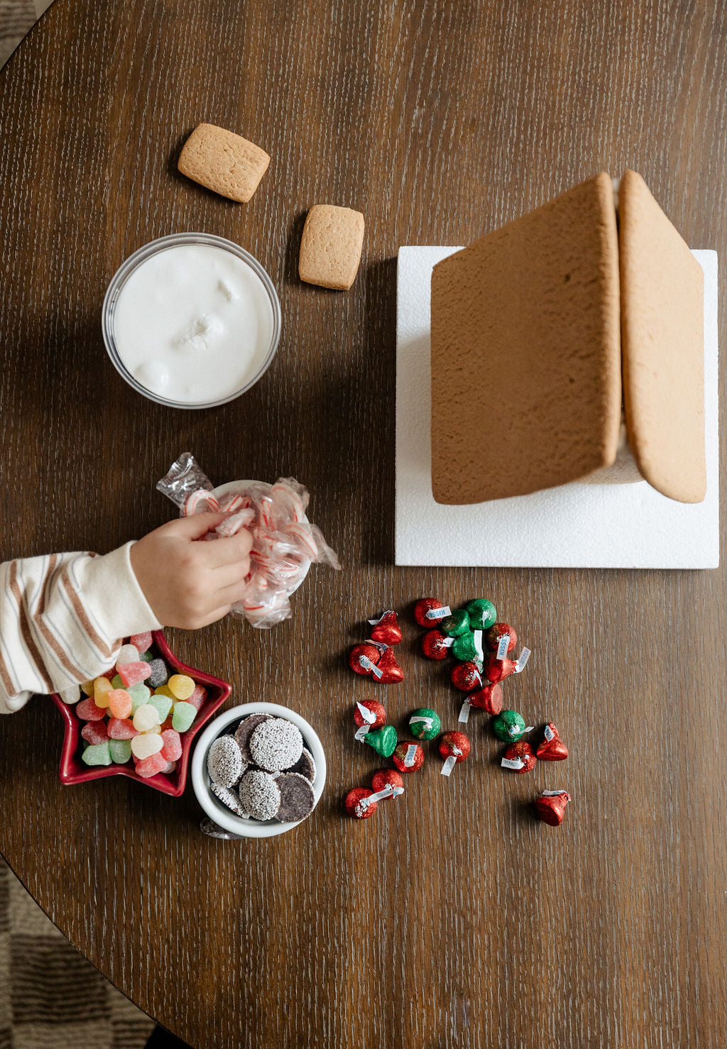 Unleash Your Creativity! Undecorated Gingerbread House from Gingerbread ...